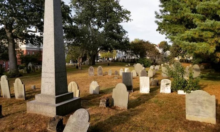 How to Visit Salem's Historic Cemeteries - Destination Salem