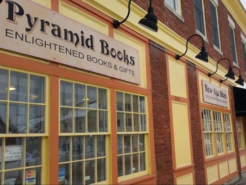 Pyramid Books - Destination Salem