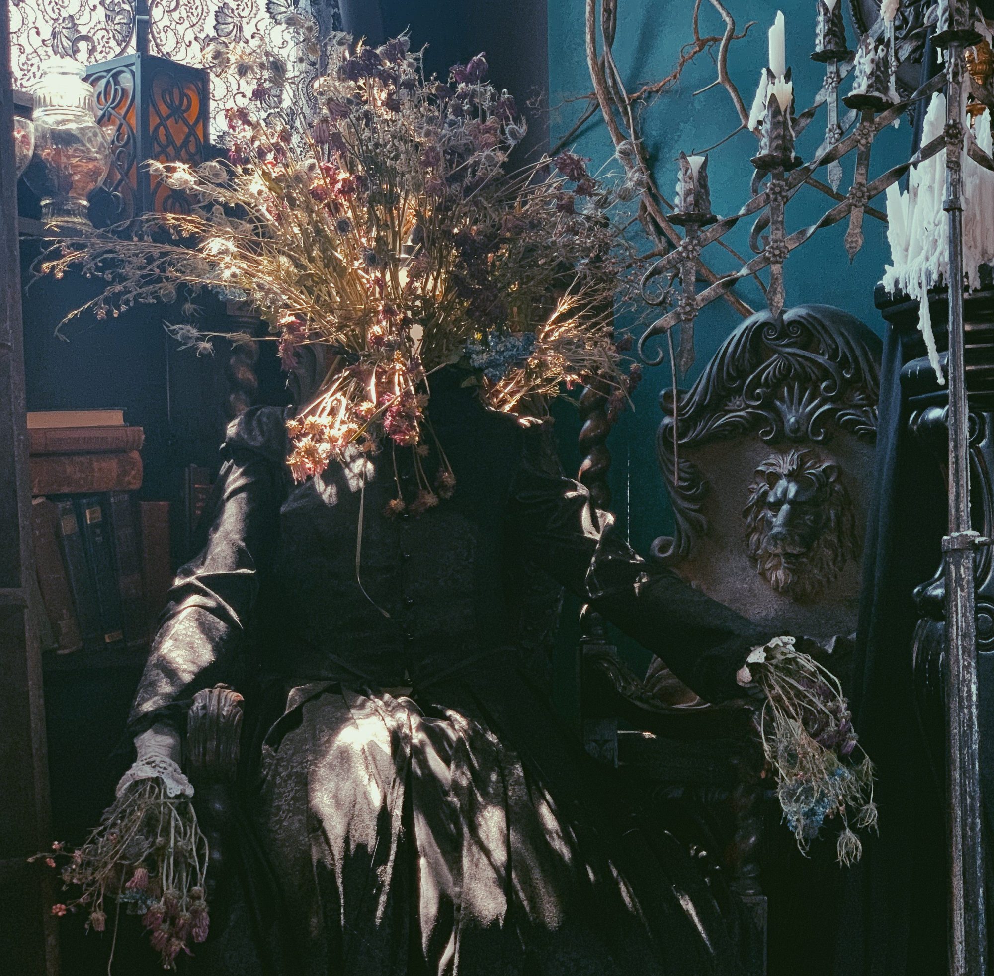 Black Veil Shoppe of Drear & Wonder - Destination Salem